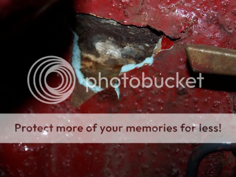 ENGINE BONDO ?? FLIPPING OUT - Yesterday's Tractors