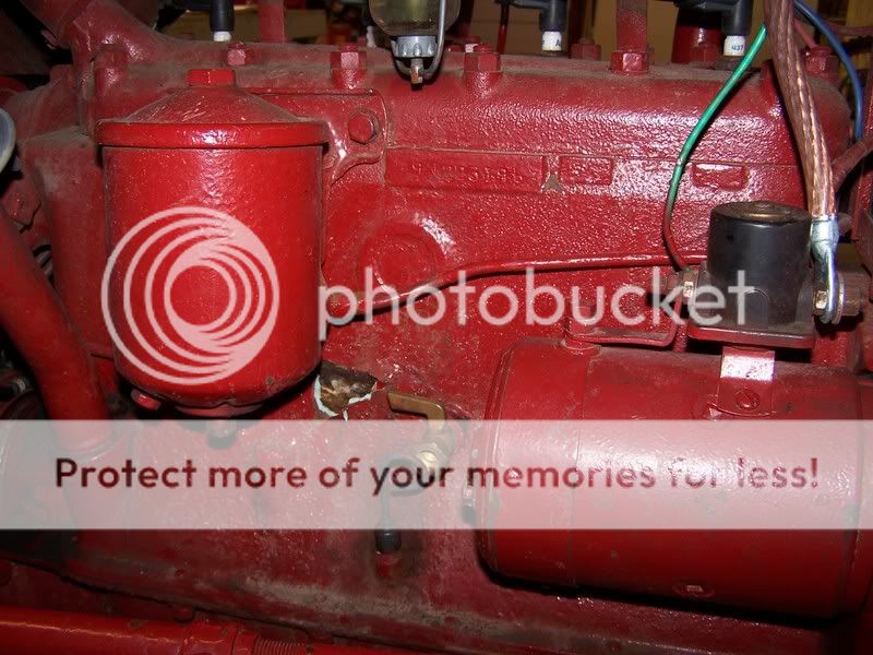 ENGINE BONDO ?? FLIPPING OUT - Yesterday's Tractors